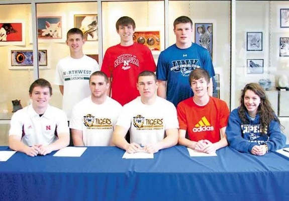 Eight KHS players sign letters of intent