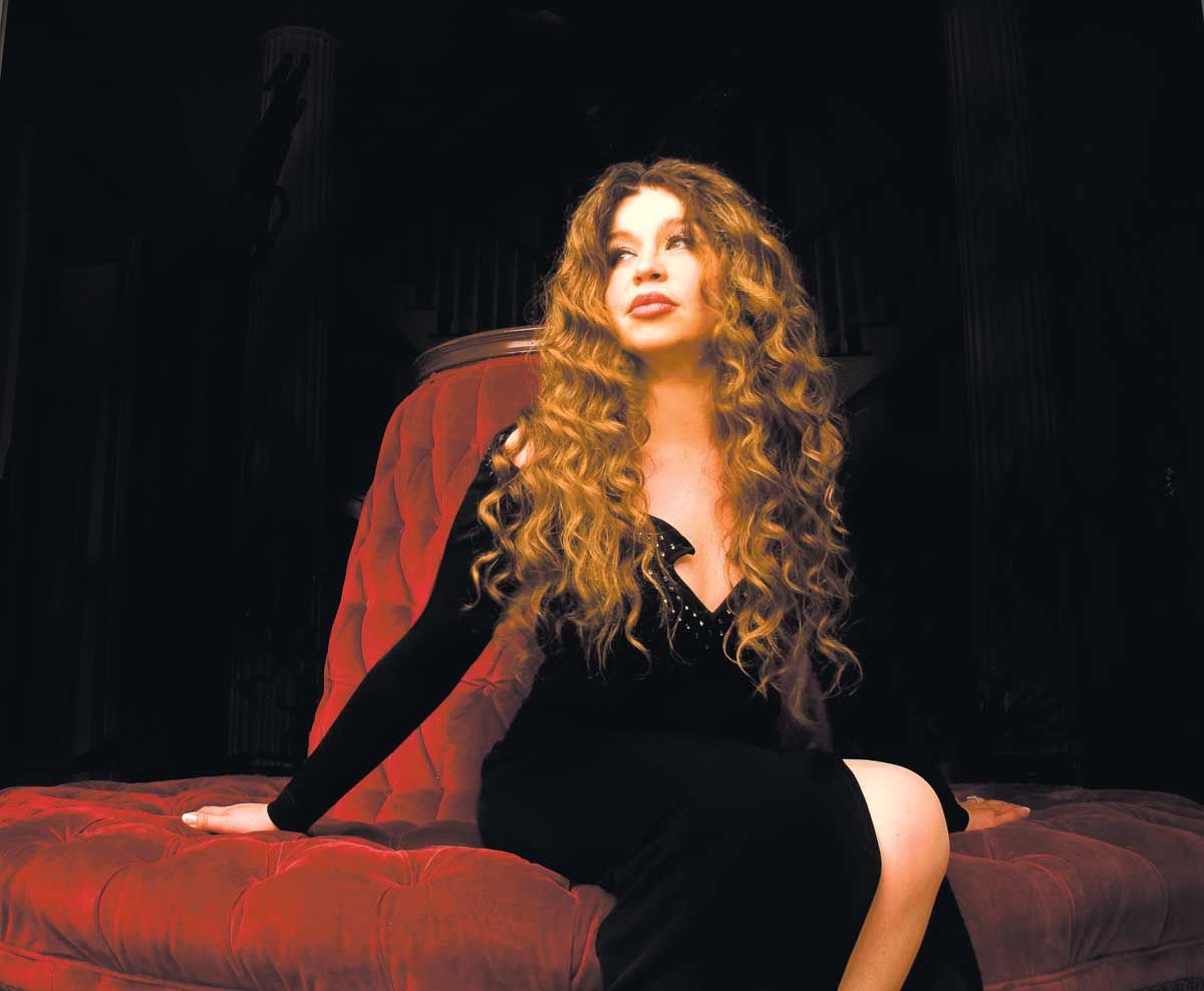 Jazz singer wants to bring joy, smiles to audience