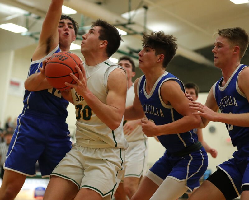 Blue Hawks make Kearney Catholic Stars work for win