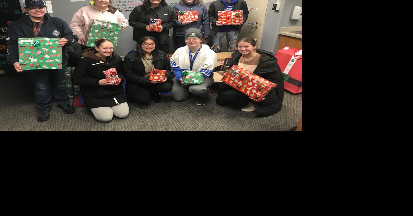 UNK students give back to Kearney children for the holidays