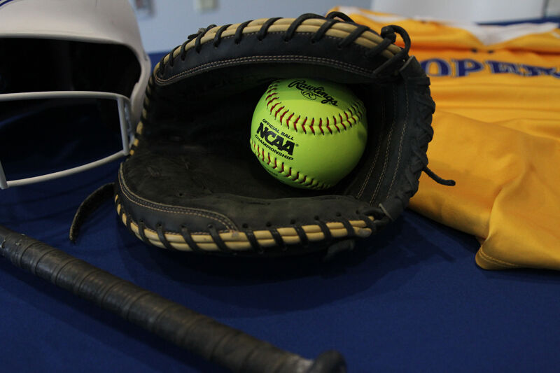 UNK softball team goes 1-3 over weekend