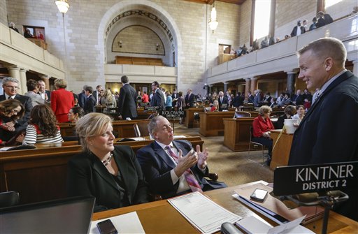 Nebraska lawmakers target taxes in first wave of bills