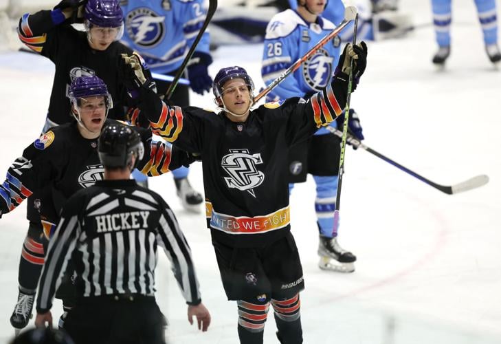 Storm sweeps 3-game series with league-leading Fargo