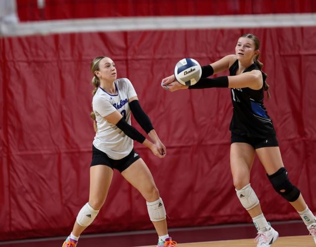 Shelton defeats Stuart at Nebraska volleyball tournament