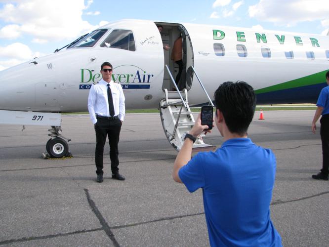 Kearney gets an early look at new airline, Denver Air Connection