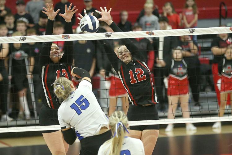 STATE CHAMPIONS: Amherst gets reverse sweep of Overton for D1 Crown