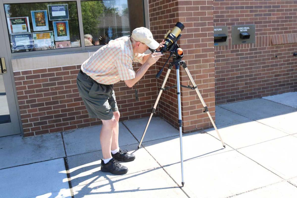 Platte Valley Astronomical Observers give presentation on eclipse ...