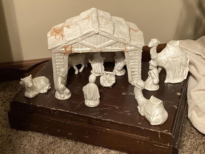 Goodwill, family heirlooms set the tone