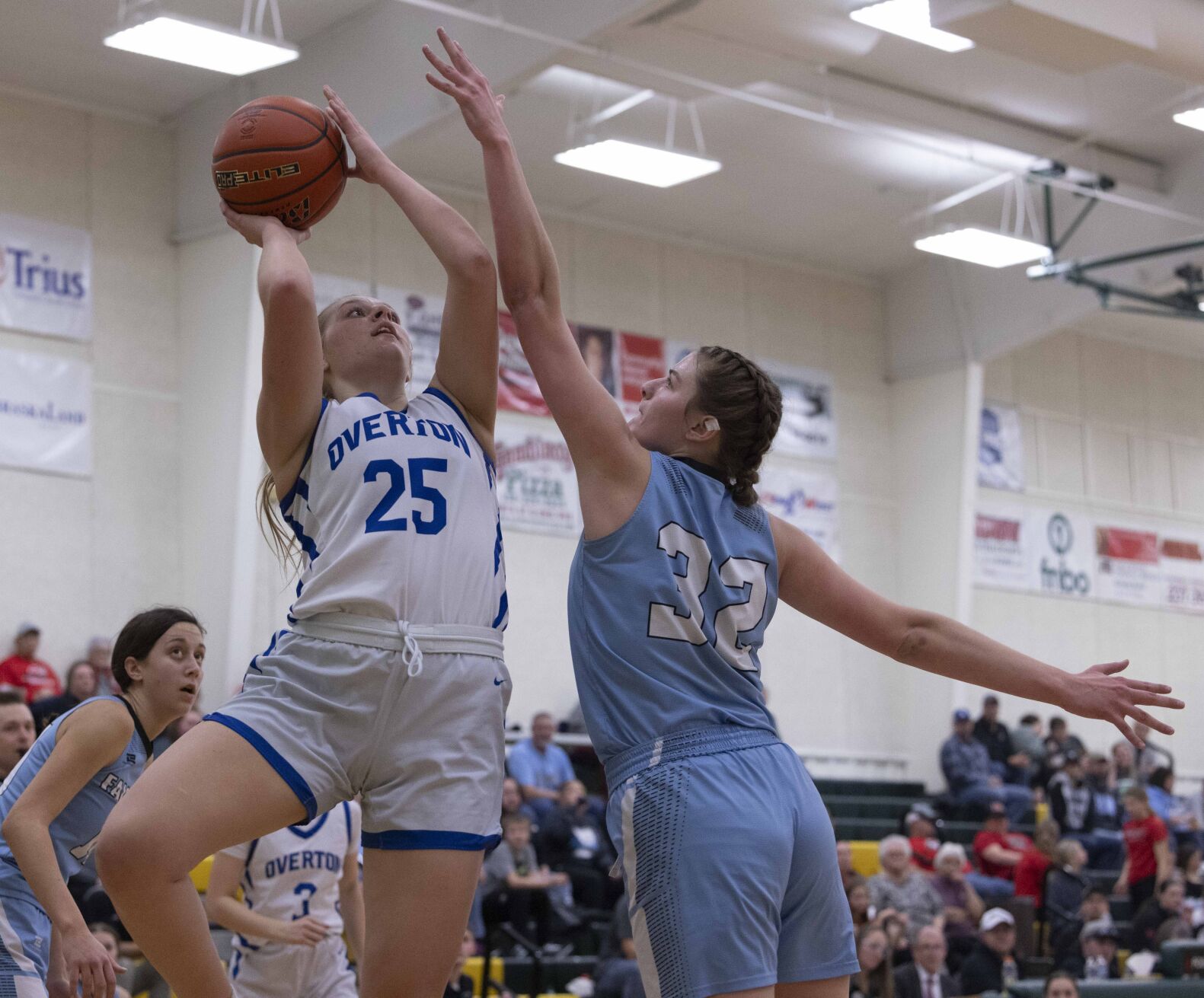 Wilcox-Hildreth survives Overton comeback, makes FKC final