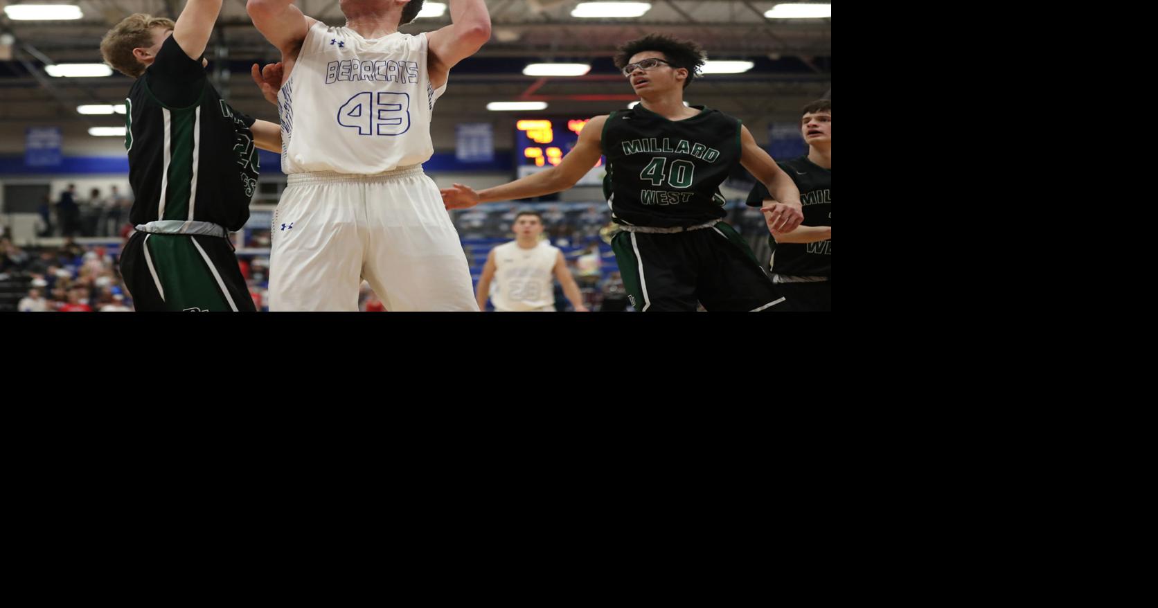 Shiloh Robinson breaks two records in Bearcats win