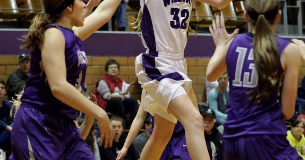 Axtell girls hold onto early lead to beat Southern Valley Eagles