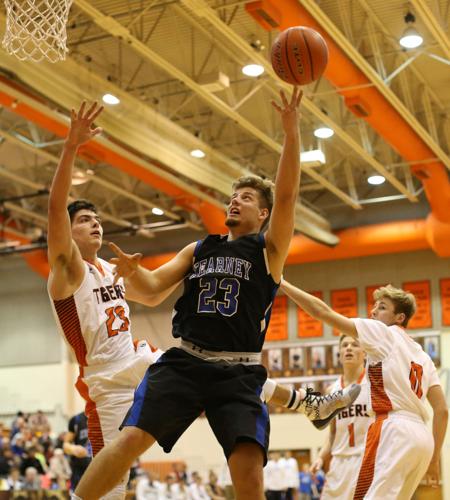 Teichmeier, Murray extend Bearcats’ win streak to four