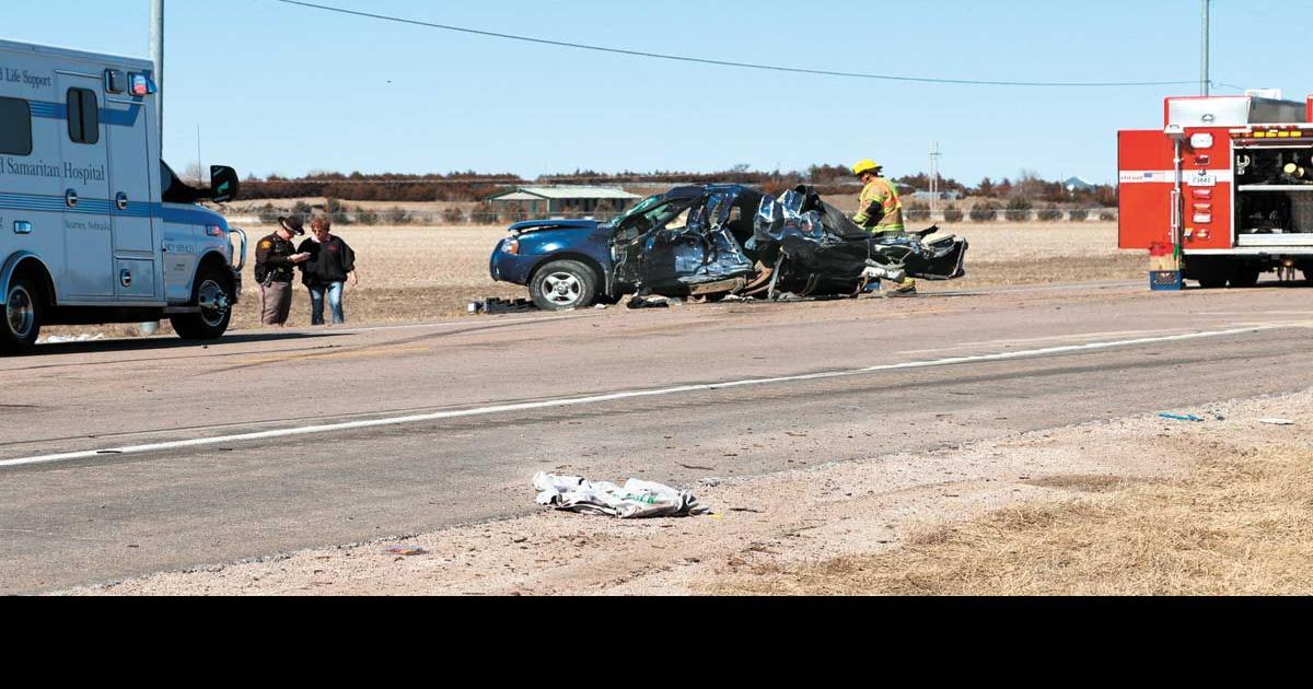 Teen injured in 3-vehicle crash on Highway 10