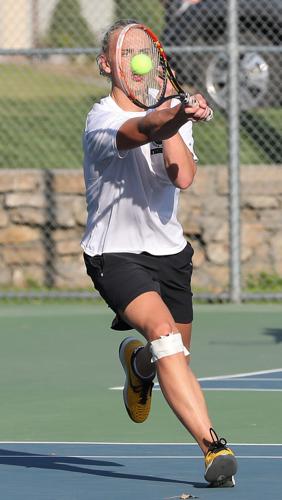 Lexington edges Stars in tennis dual