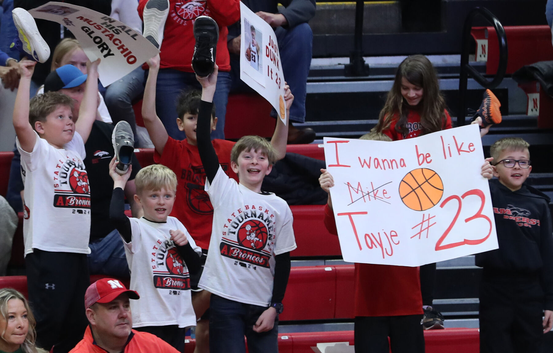 Amherst uses incredible shooting to reach state final