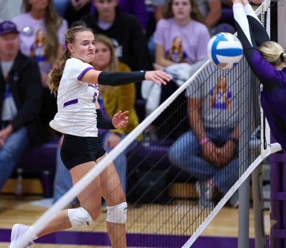 Holdrege regoups in time to win subdistrict title