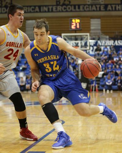 Beranek’s big night leads to Lopers’ third straight win