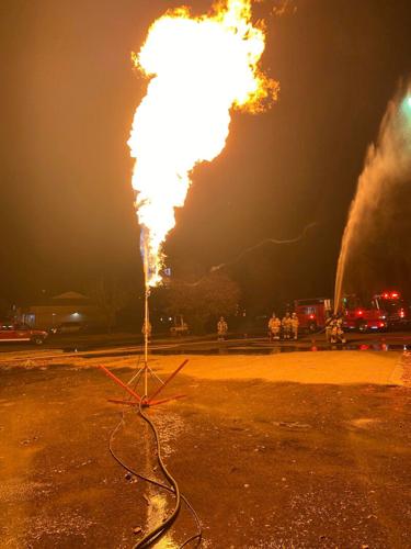 Gas leak at Kearney's Ace Hardware draws big flames, attention