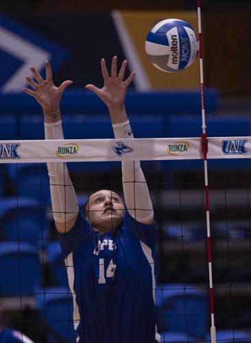 UNK volleyball team cleans the bench in win over Peru State