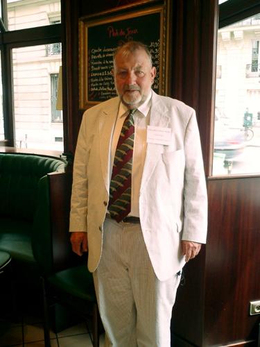 Hault of live performances may create strong art appreciation