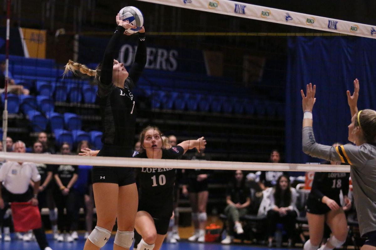 Loper volleyball team extends dominance of Pittsburg State