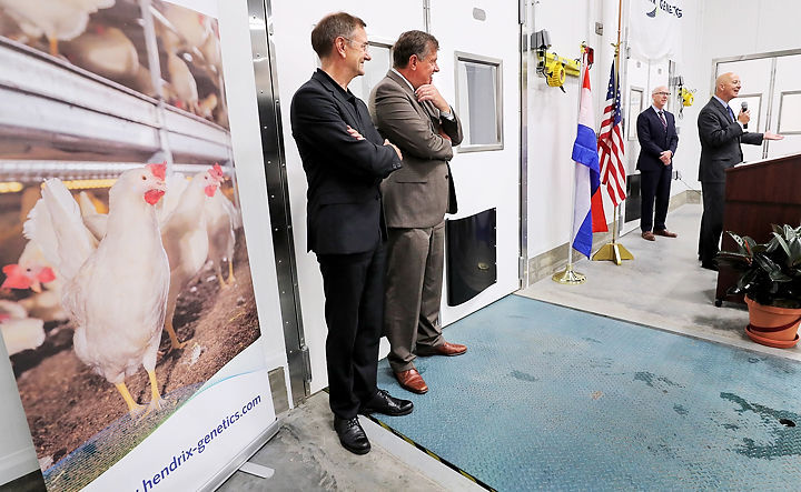 Hendrix Genetics opens new hatchery in Grand Island