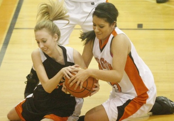Lexington picks up its defense in rolling past Ogallala