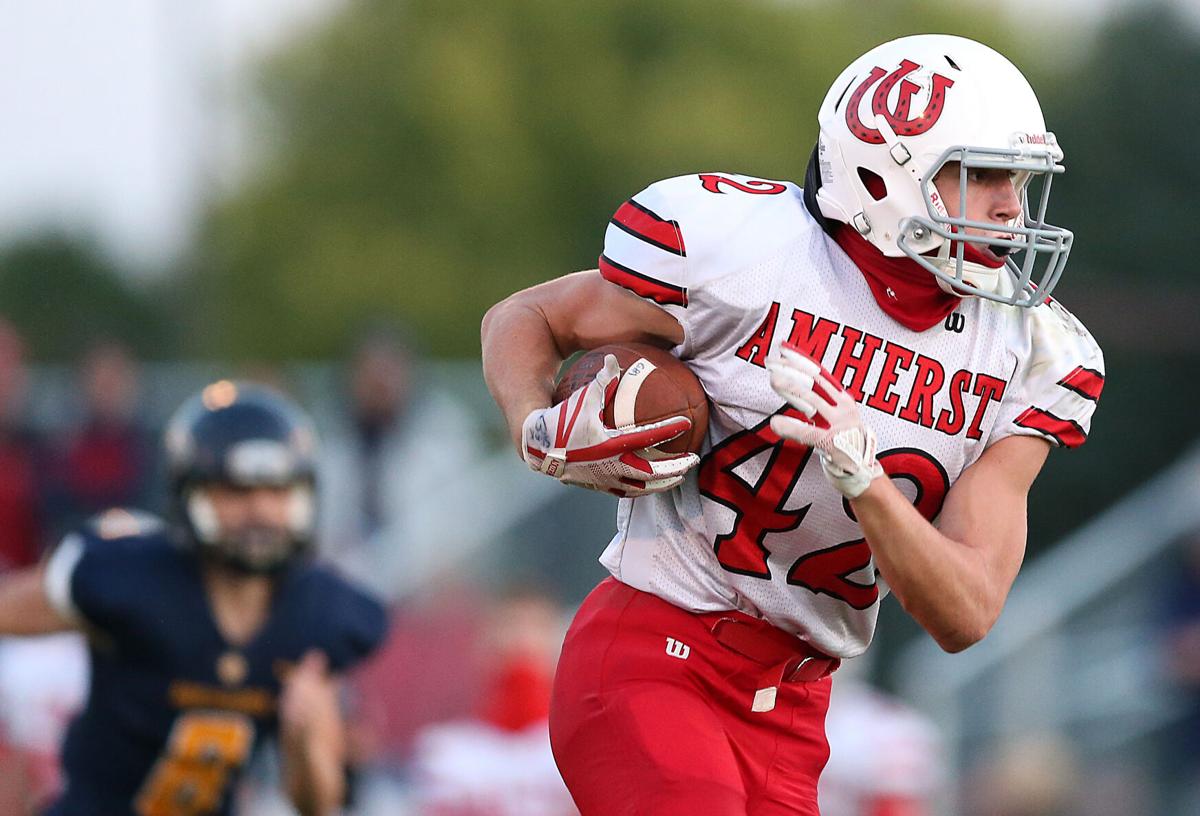 Amherst upsets eighth-ranked Elm Creek, 28-6