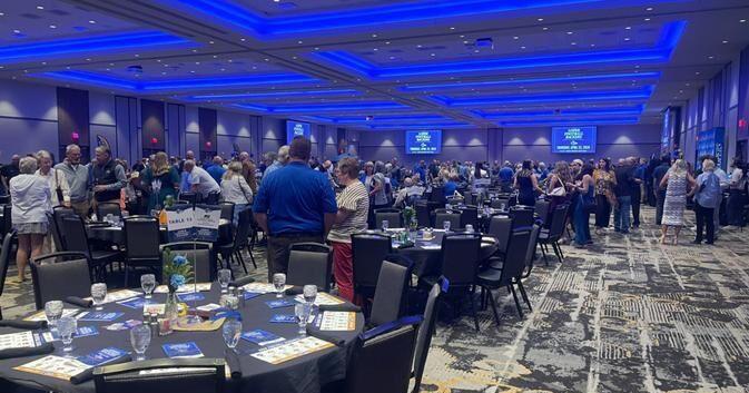 Record-breaking Loper Backers banquet fuels scholarships