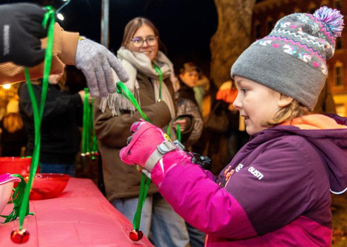 Keene's Christmas tree lights up the chilly night | Local News ...