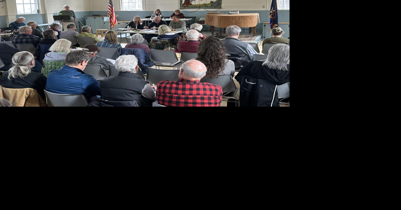 Nelson residents expand police chief to full-time at annual meeting ...