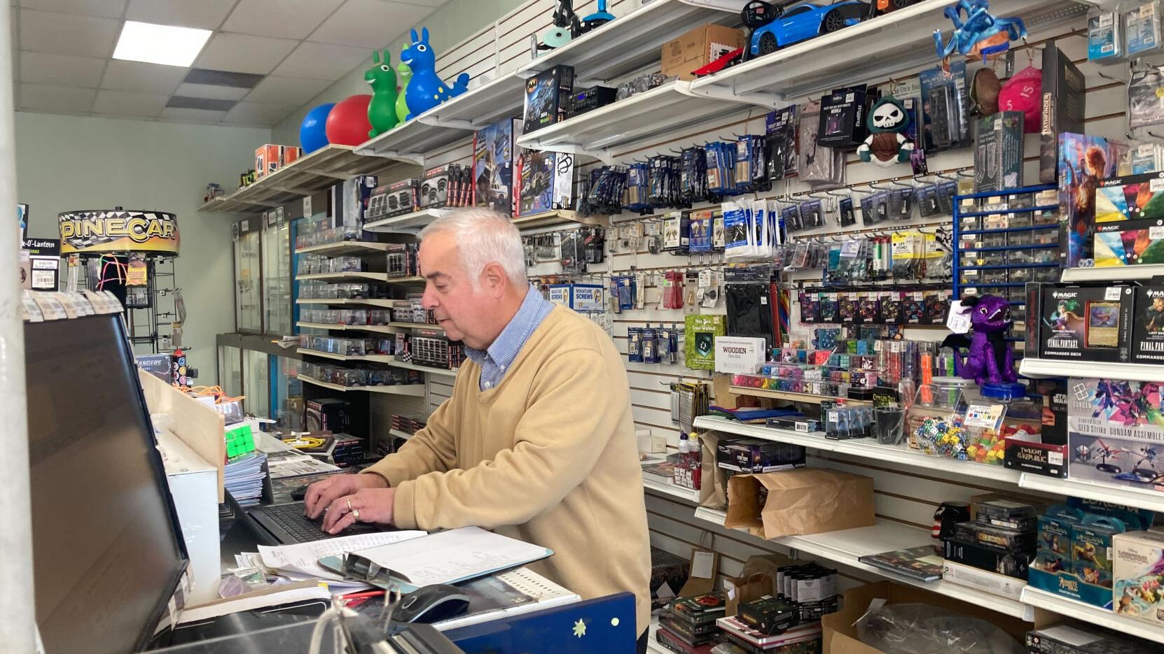 Longtime Keene toy store owner to retire | Local News | keenesentinel.com