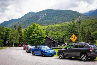 Leaf peepers swarm the White Mountains, Franconia Notch lots full ...