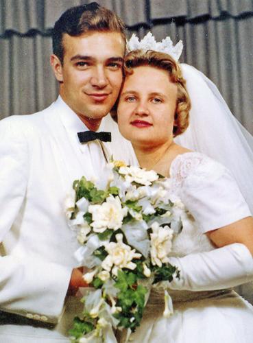 Kenneth and Jeanne Abrahamson to mark 60th wedding anniversary