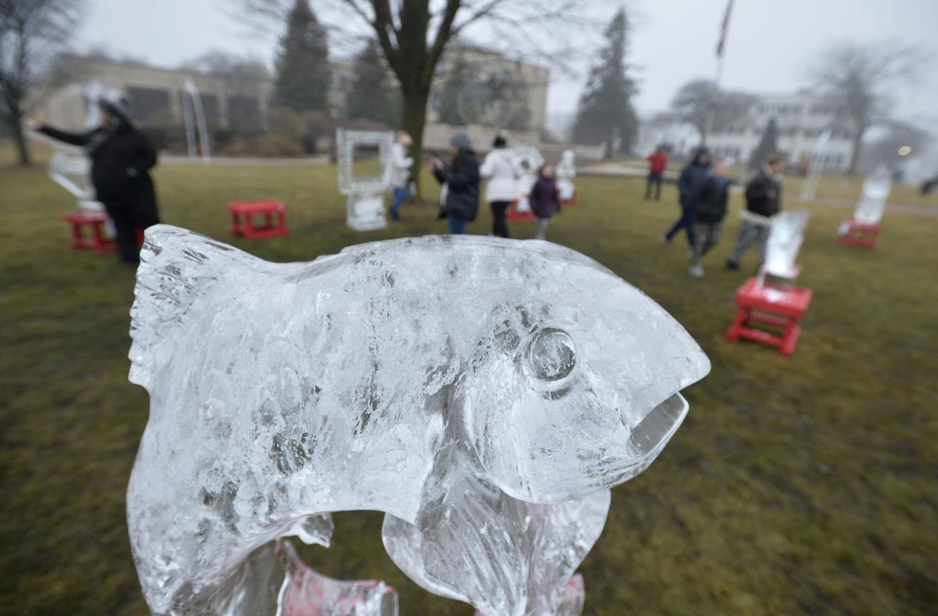 Kenosha Snow Daze ice festival draws crowd to Downtown