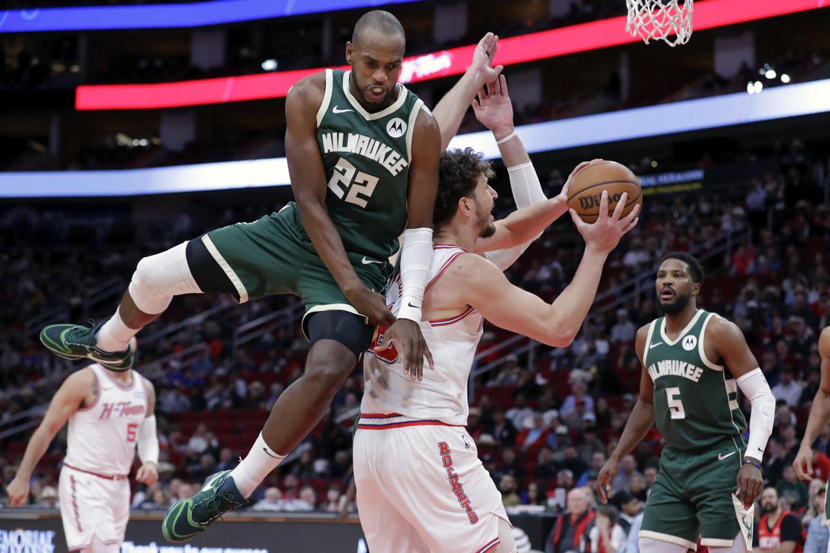 Bucks: Rockets withstand big night for Giannis