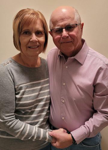 Michael and Susan Lindholm of Kenosha to mark 50th wedding anniversary