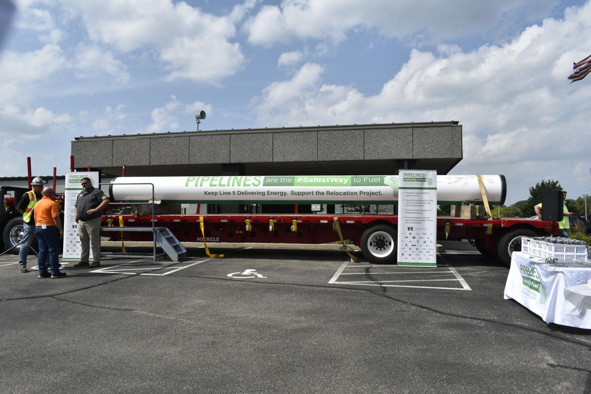 Canadian Enbridge firm promotes proposed pipeline project in northern ...