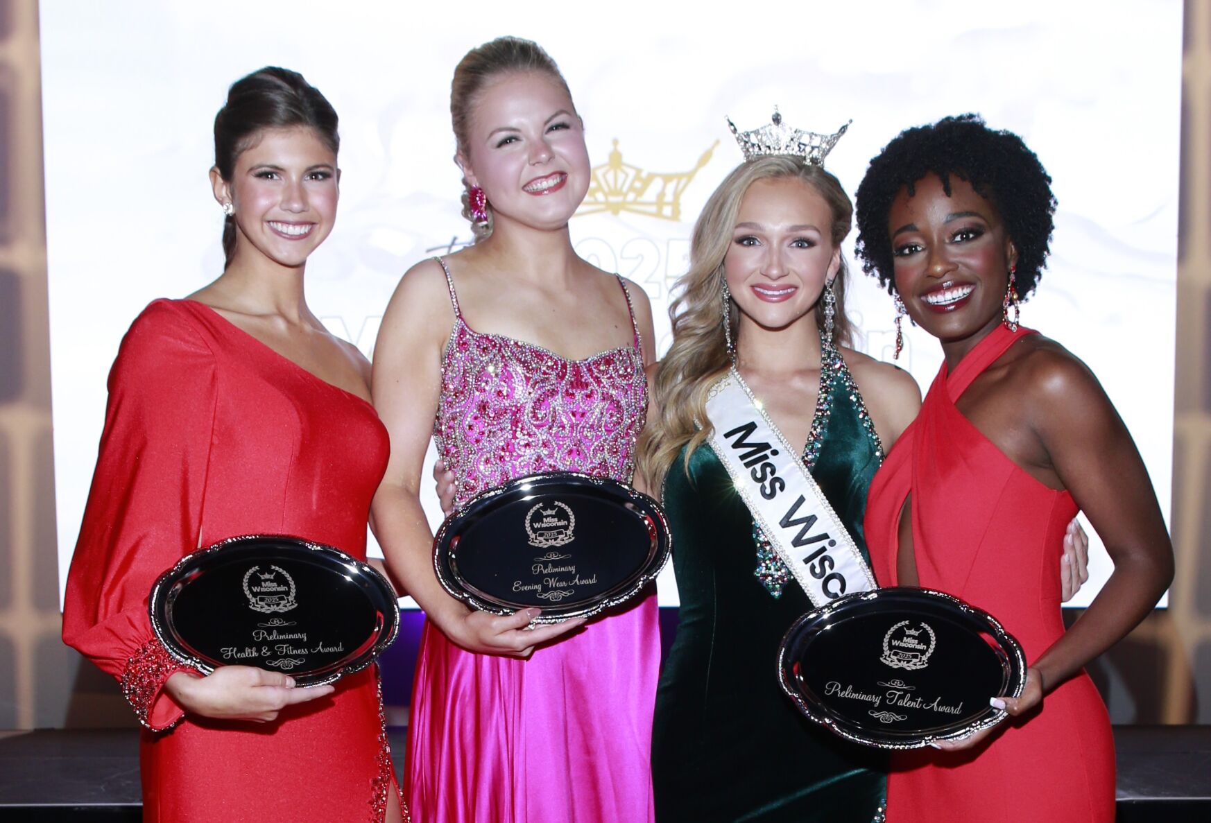 Racine's Newell, Miss Wisconsin vying for Miss America