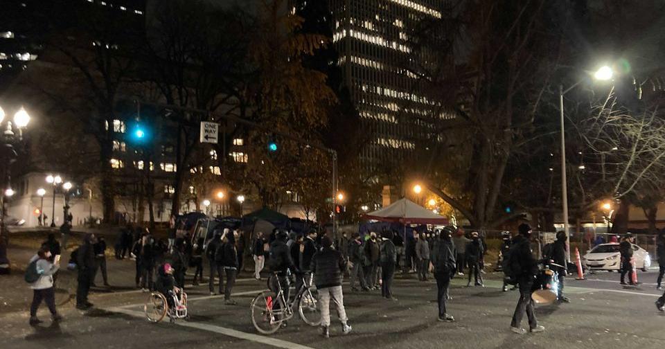 Windows smashed in downtown Portland Rittenhouse protest