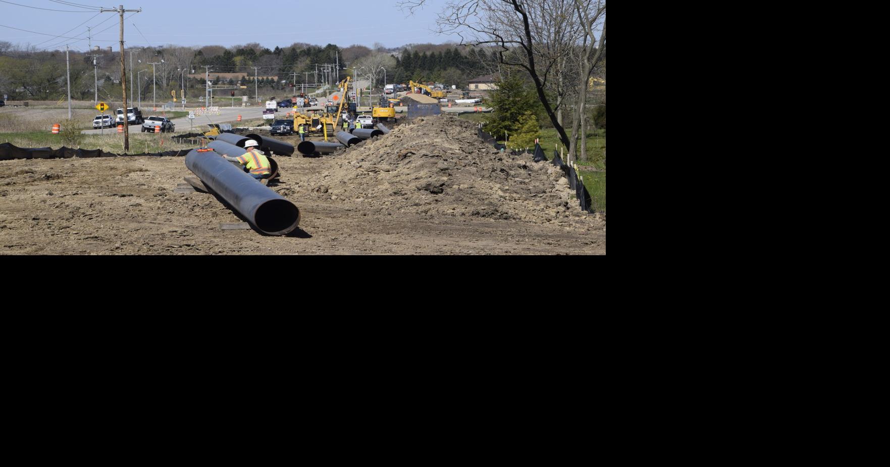 High pressure gas line installation project closes section of Highway KR