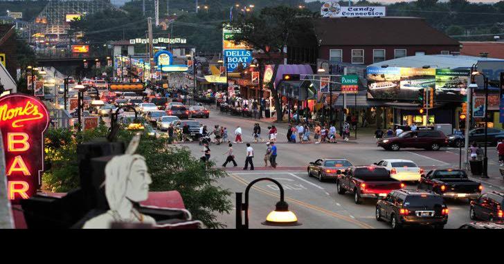 Wisconsin Dells wants downtown to make a splash