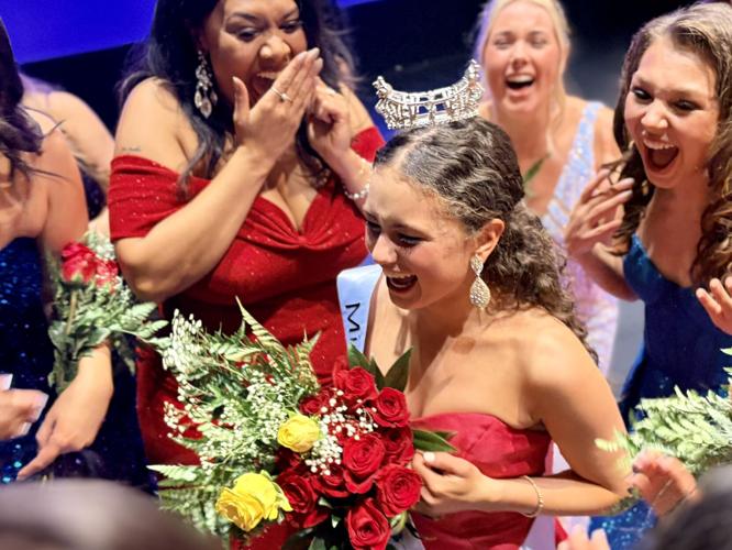 Ella Kohlmeier crowned Miss Kenosha