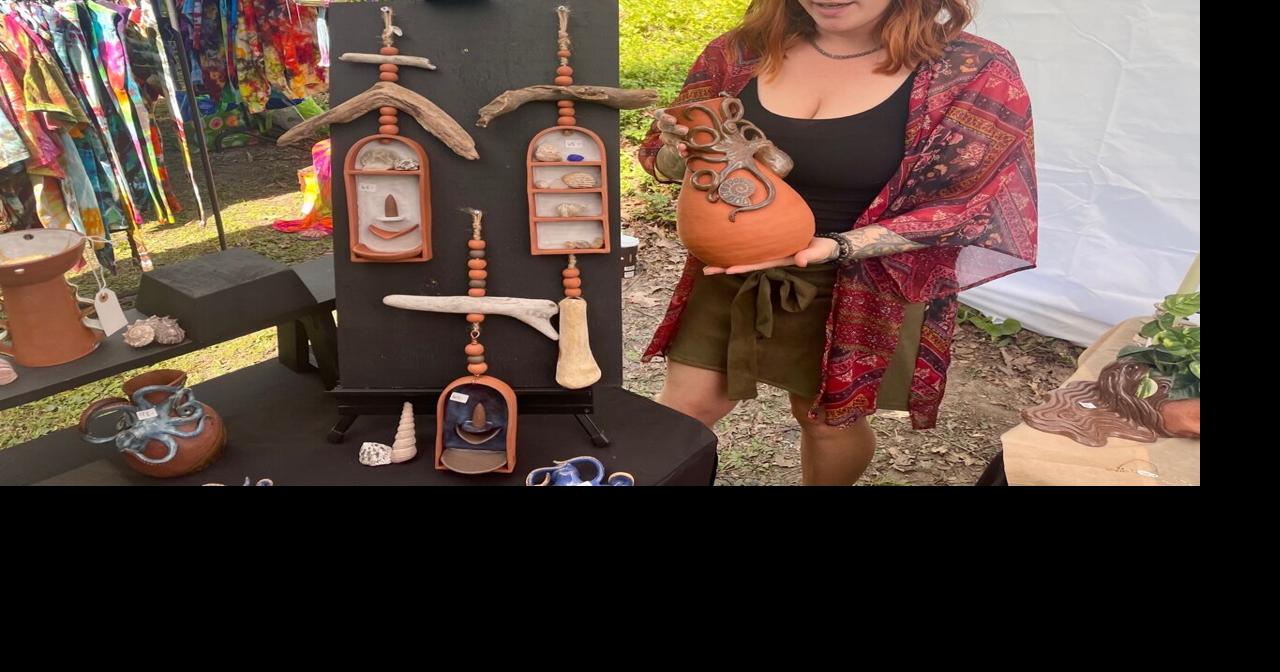 Hawthorn Hollow hosts 30th annual Walk in the Woods Art Fair