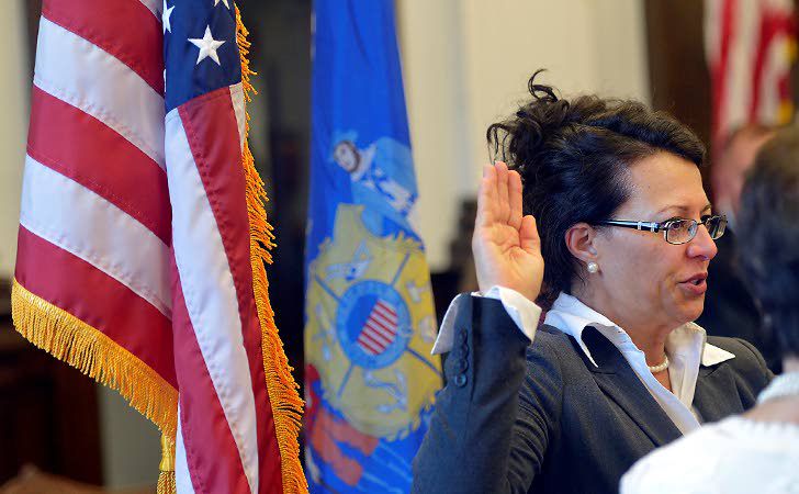 County installs newest circuit judge