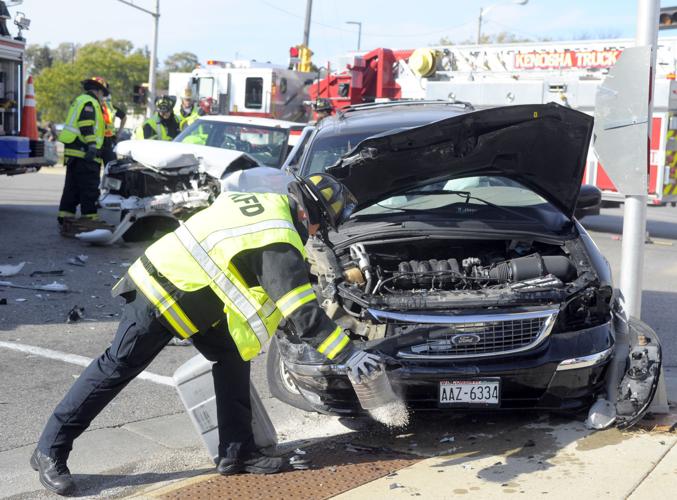 One injured in crash at 60th Street and 39th Avenue