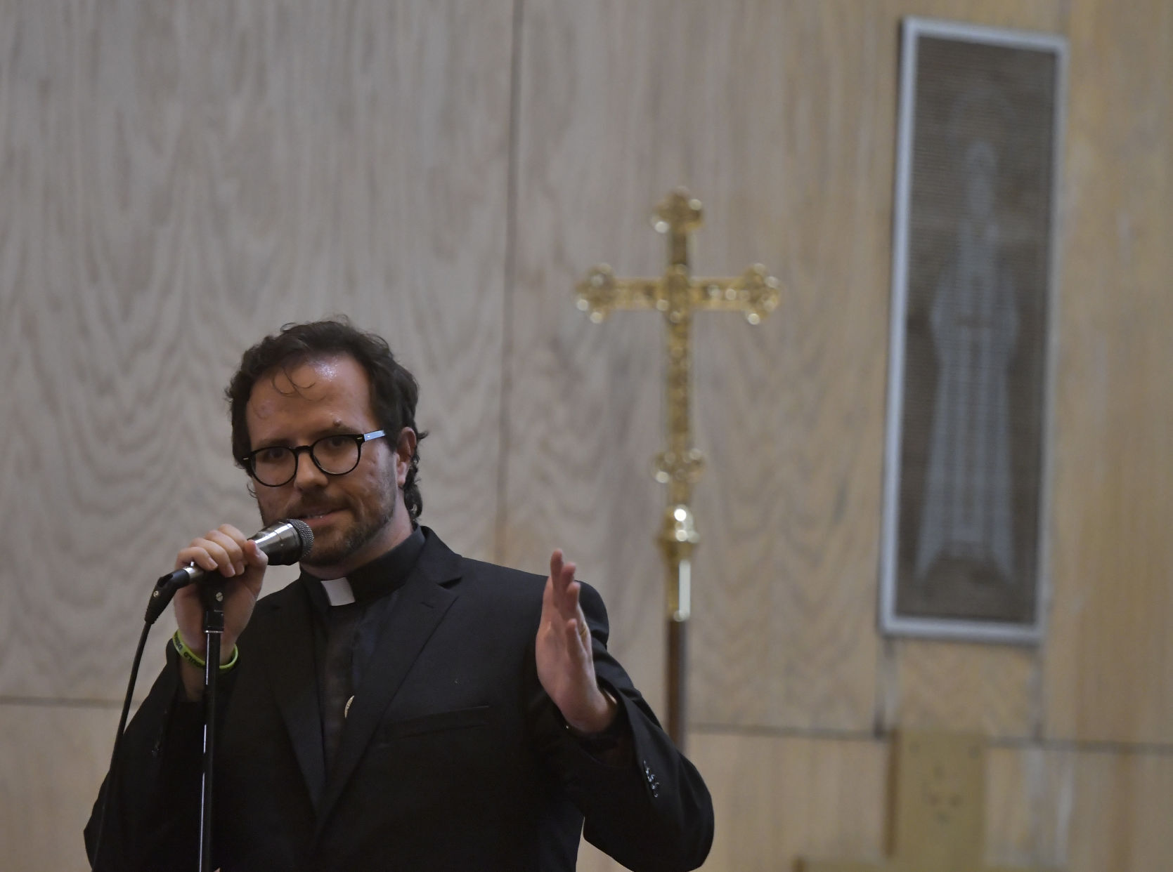 Kenosha pastor resigns to back AOC for president in 2028