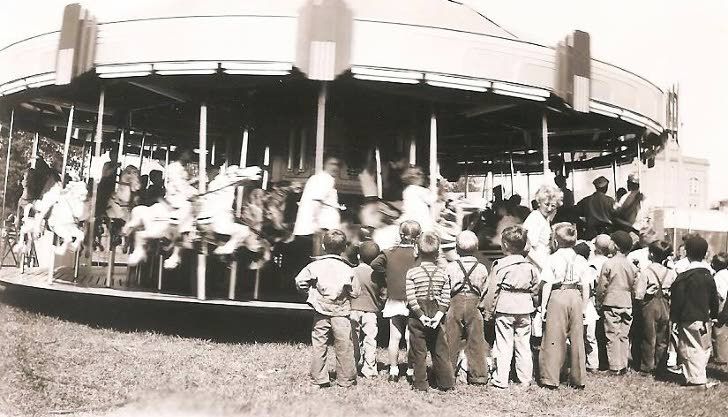 For your amusement: Wisconsin family enjoys a long ride on the carnival ...