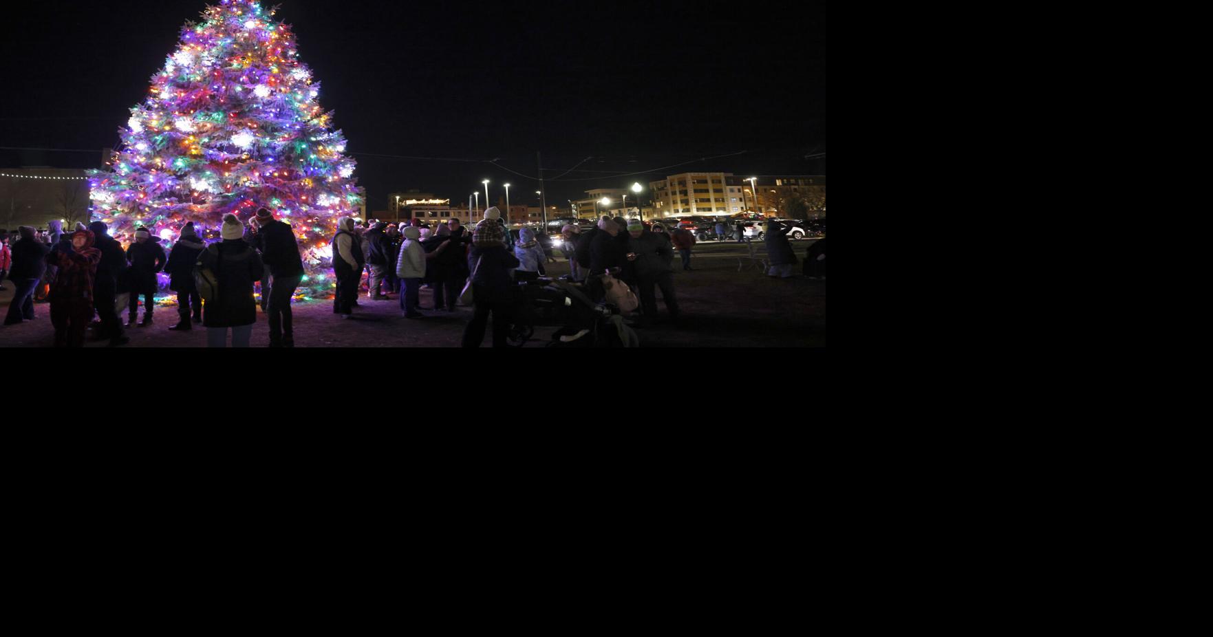 IN PHOTOS: 2025 Lightin' Up ceremony takes over Downtown Kenosha