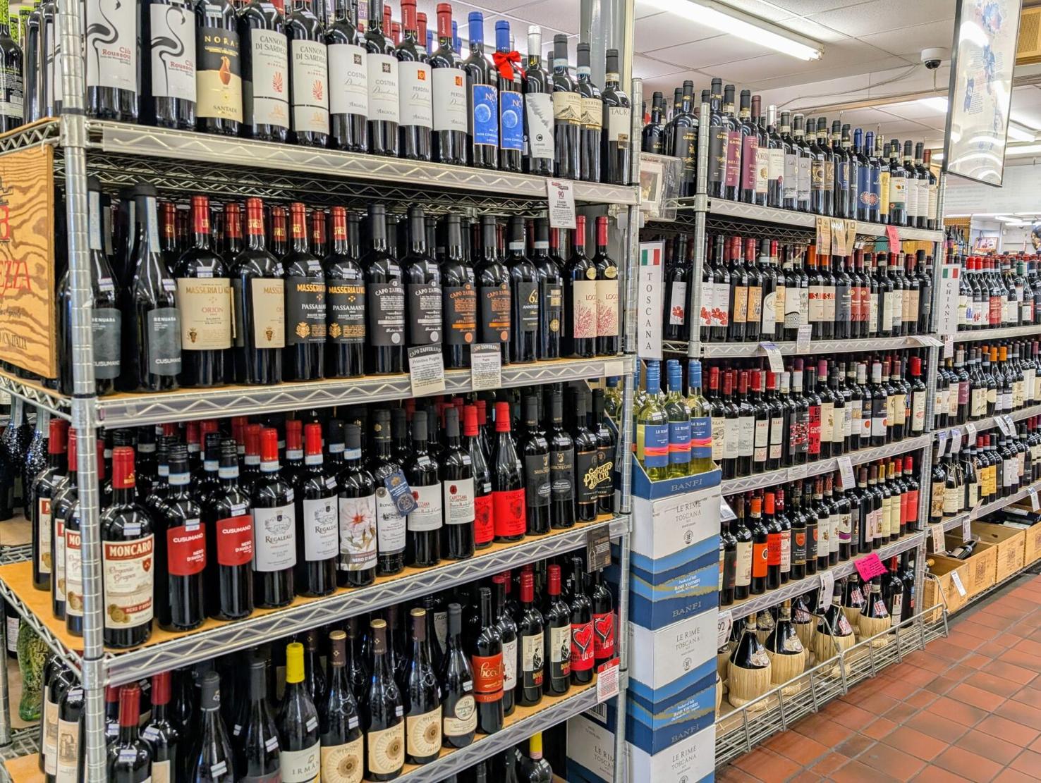 Tenuta's Deli: From neighborhood store to Kenosha icon